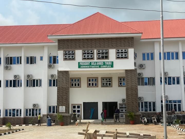 Mixed Reactions as Tinubu Gets New Building Inside Nnewi Teaching ...